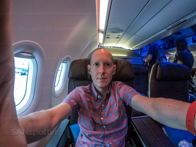 Hawaiian Airlines A321neo first class review: brown leather and hot ...