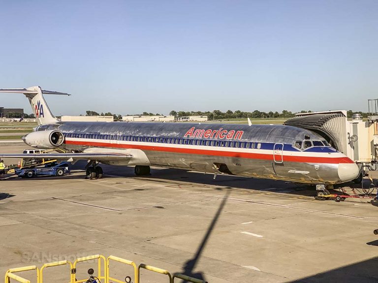 What it was like to fly on one of the last American Airlines MD-80’s ...