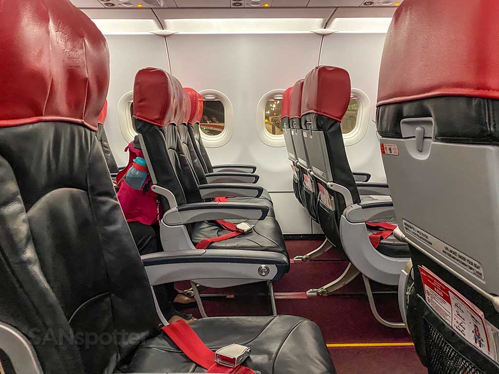 AirAsia review: hands down the best food I’ve *ever* eaten on an ... AirAsia review: hands down the best food I’ve *ever* eaten on an ...