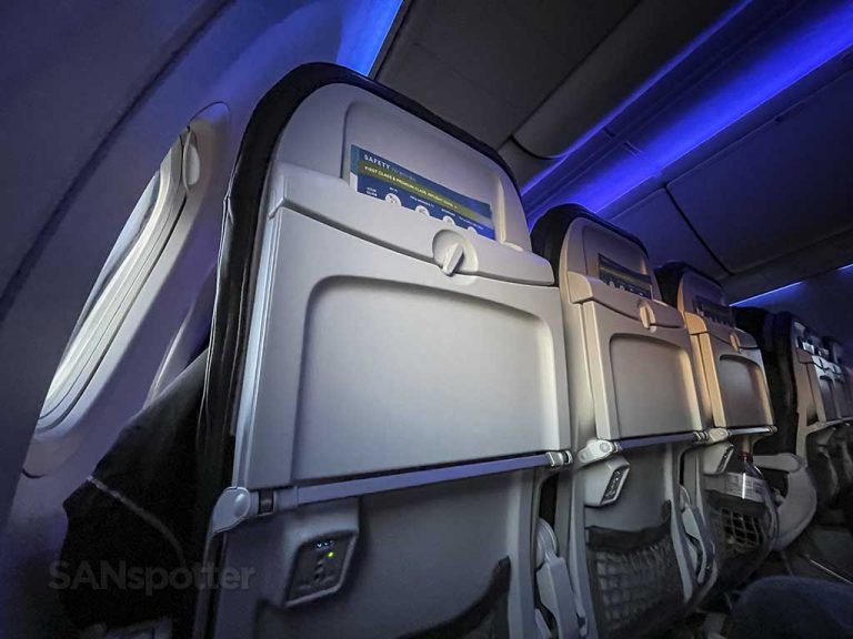 Alaska Airlines vs Delta: the similarities and differences that matter ...