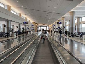 Realistic minimum connection times for the SLC airport are very short ...