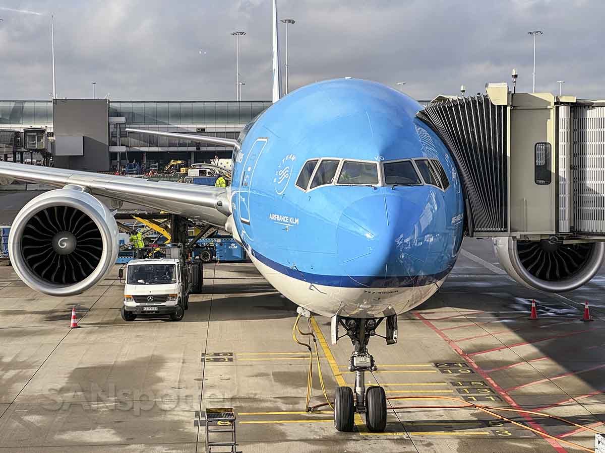 KLM 777 200 Business Class Is So Archaic but Still Decently KLM 777 200 Business Class Is So Archaic but Still Decently