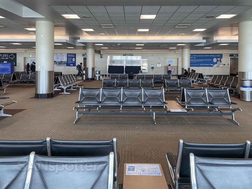 Is it worth upgrading to a Best seat on the Sun Country 737-800 ...