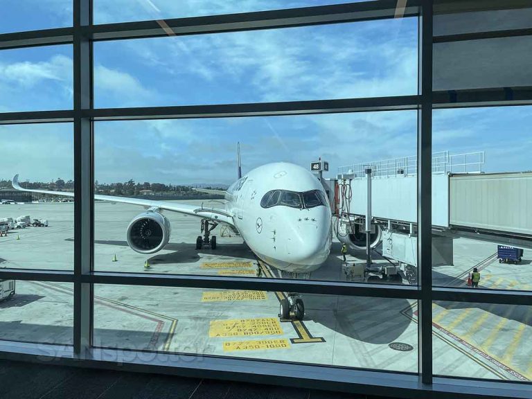 It’s kinda hard to hate Lufthansa A350-900 premium economy – SANspotter