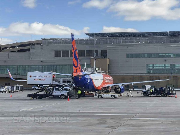 Is it worth upgrading to a Best seat on the Sun Country 737-800 ...