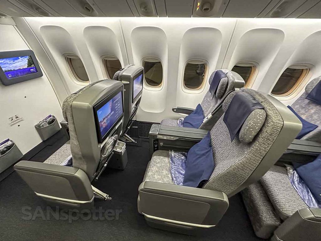 ANA 777-300ER premium economy review: maybe bring your own food ...