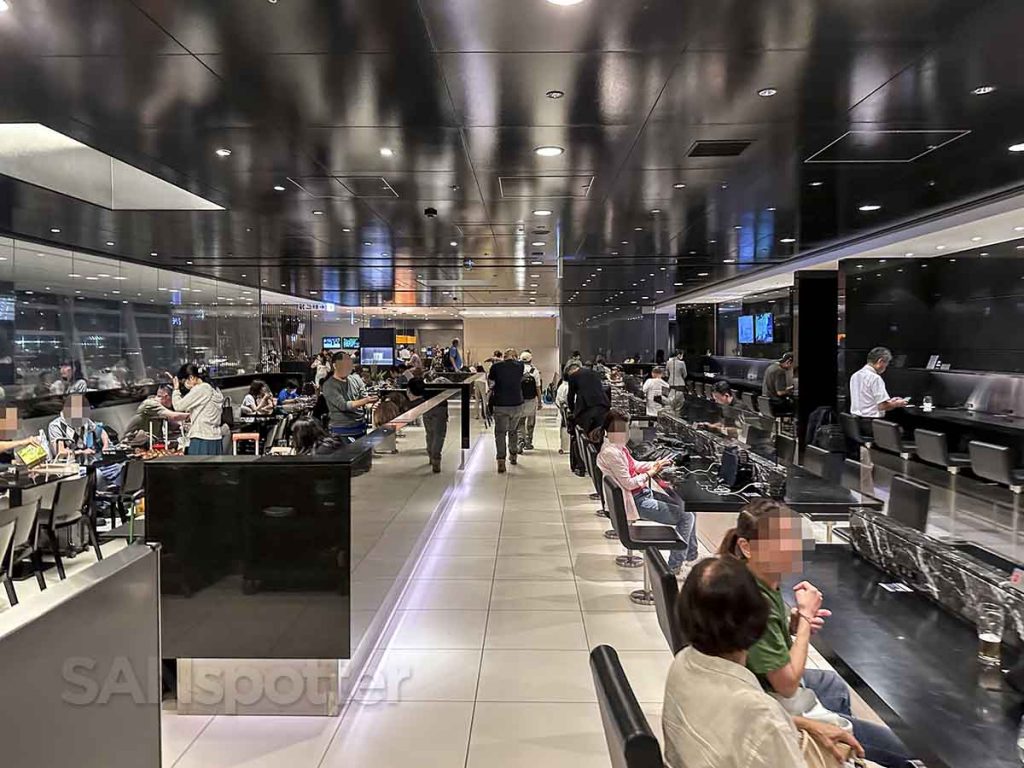 ANA Lounge Haneda Terminal 3: go for the curry / stay for the curry – SANspotter