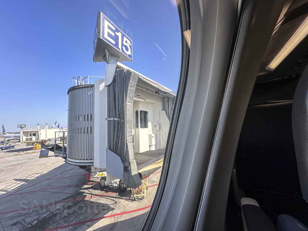 American Airlines A320 first class doesn’t suck (at least not a lot ...