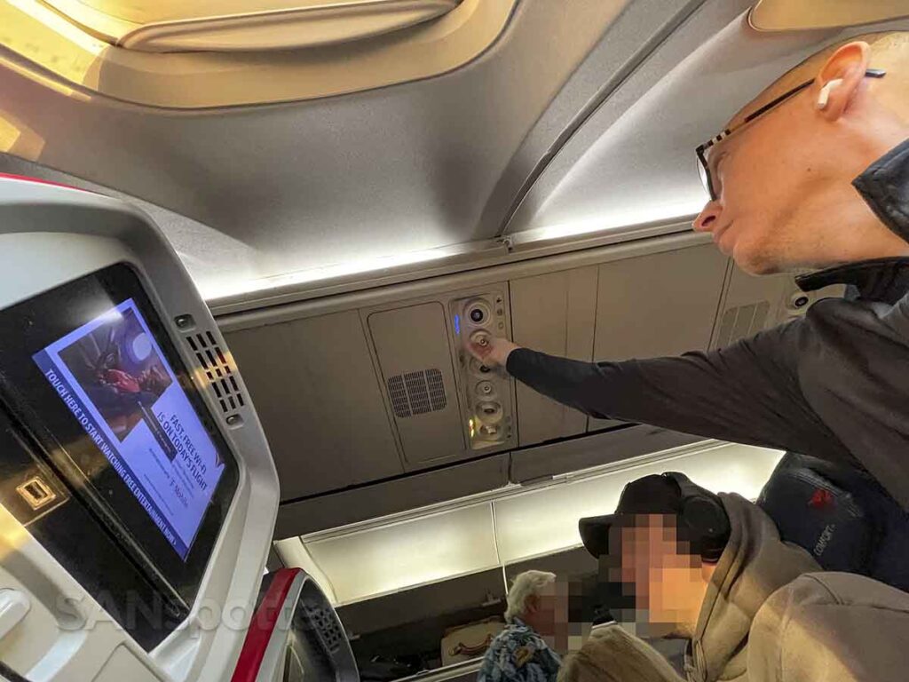 A closer (and perhaps whiny) look at Delta 757-300 Comfort Plus ...