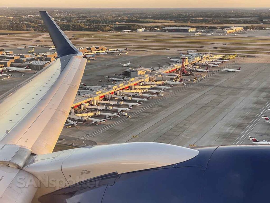 Everything you can (and cannot) expect in Delta 757-200 Comfort Plus ...