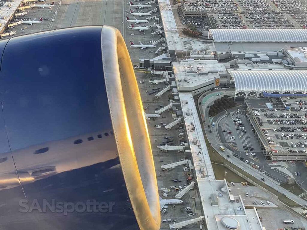 Everything you can (and cannot) expect in Delta 757-200 Comfort Plus ...