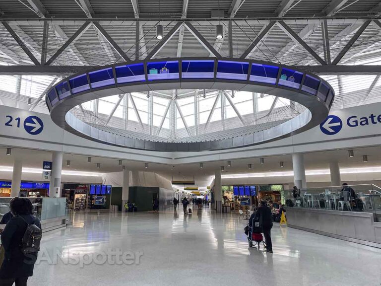 A detailed look at the JetBlue Mint experience: still my favorite after ...