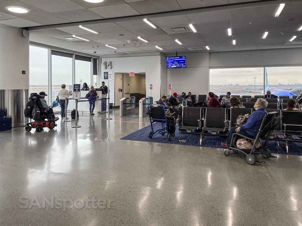 A detailed look at the JetBlue Mint experience: still my favorite after ...