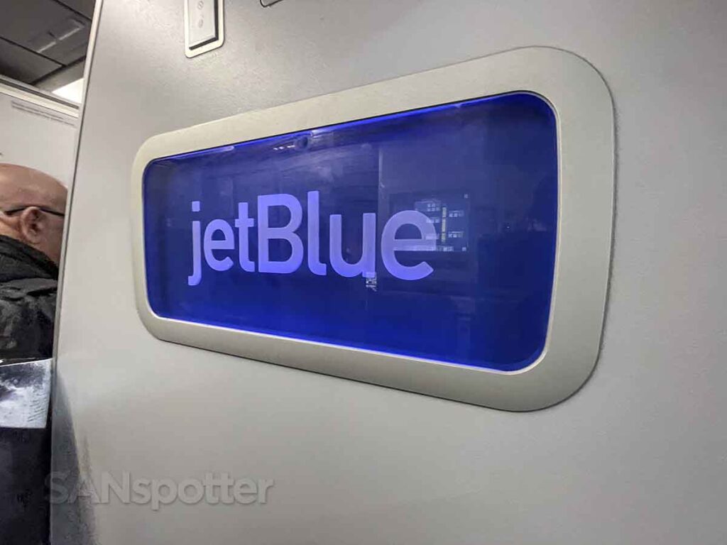A detailed look at the JetBlue Mint experience: still my favorite after ...