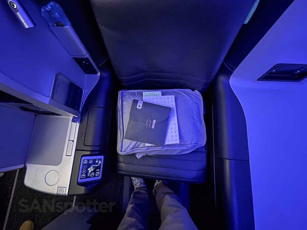 A detailed look at the JetBlue Mint experience: still my favorite after ...