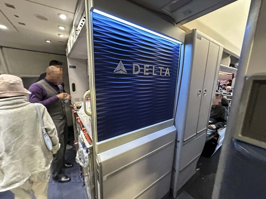 Delta 767-300 economy review: how very dare you for being skeptical – SANspotter