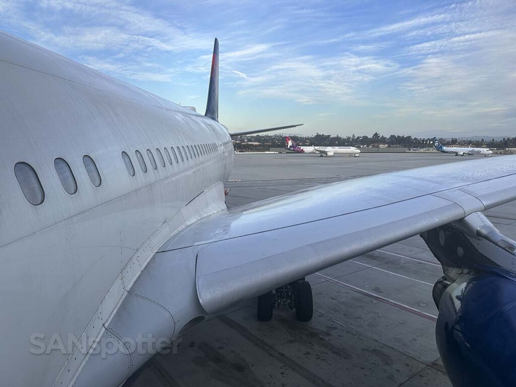 Delta A330-200 economy review (she’s a pretty good ride) – SANspotter